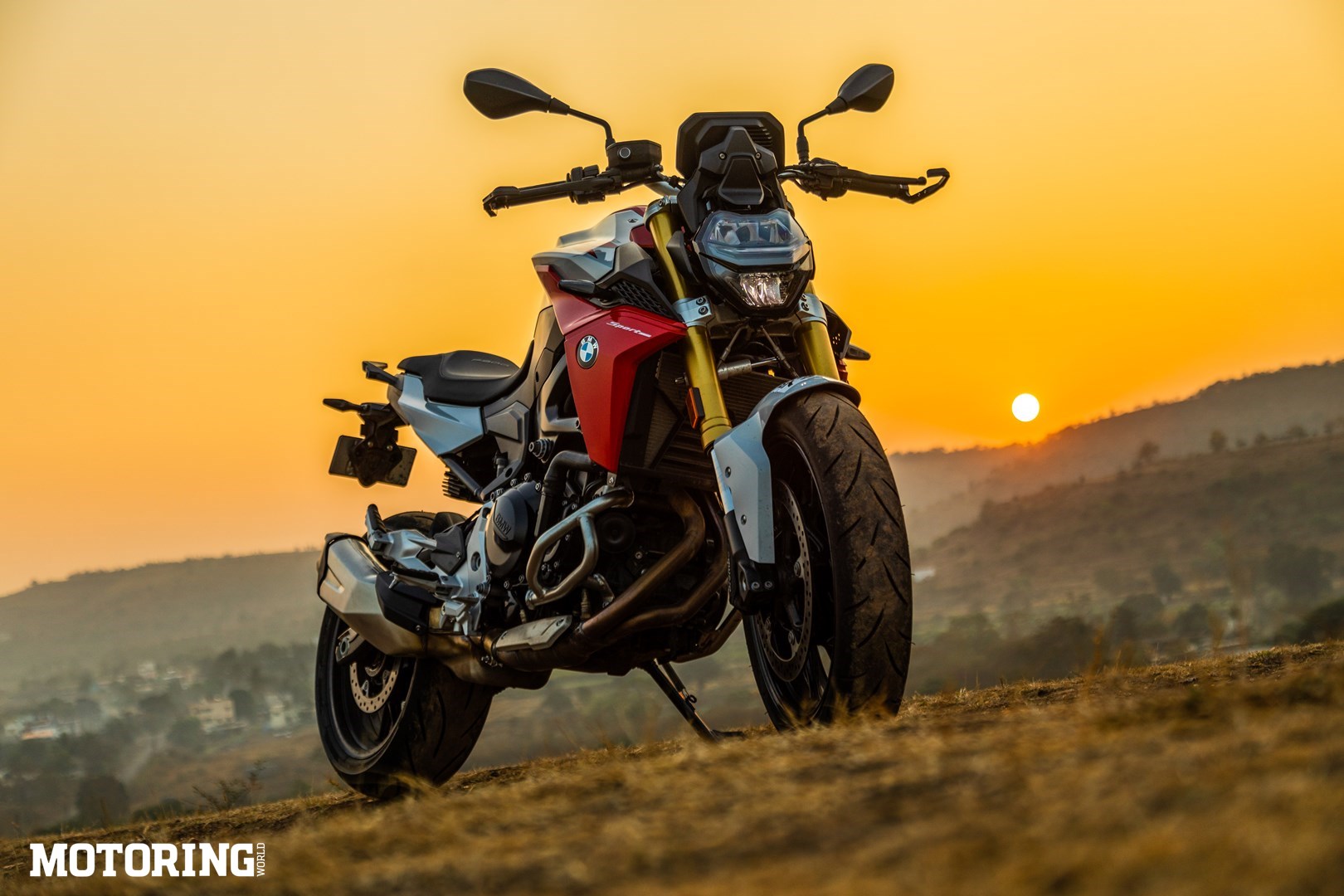 Hammerhead — BMW F 900 R Review - Motoring World