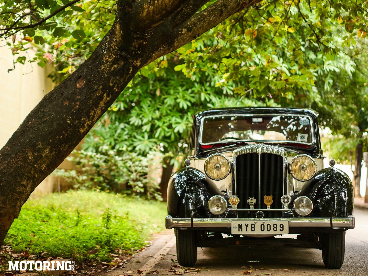 1947 Daimler DB18 Review: Fit For A King - Motoring World