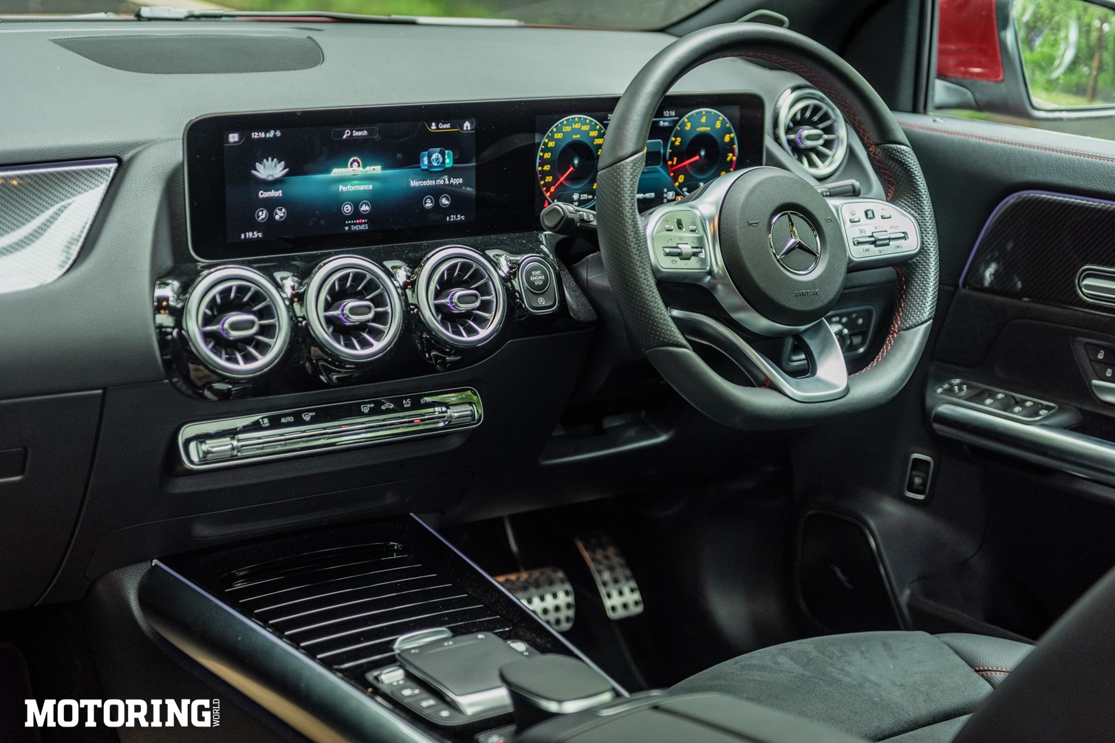 Mercedes-AMG GLA 35 Review: 3+5 = 9? - Motoring World