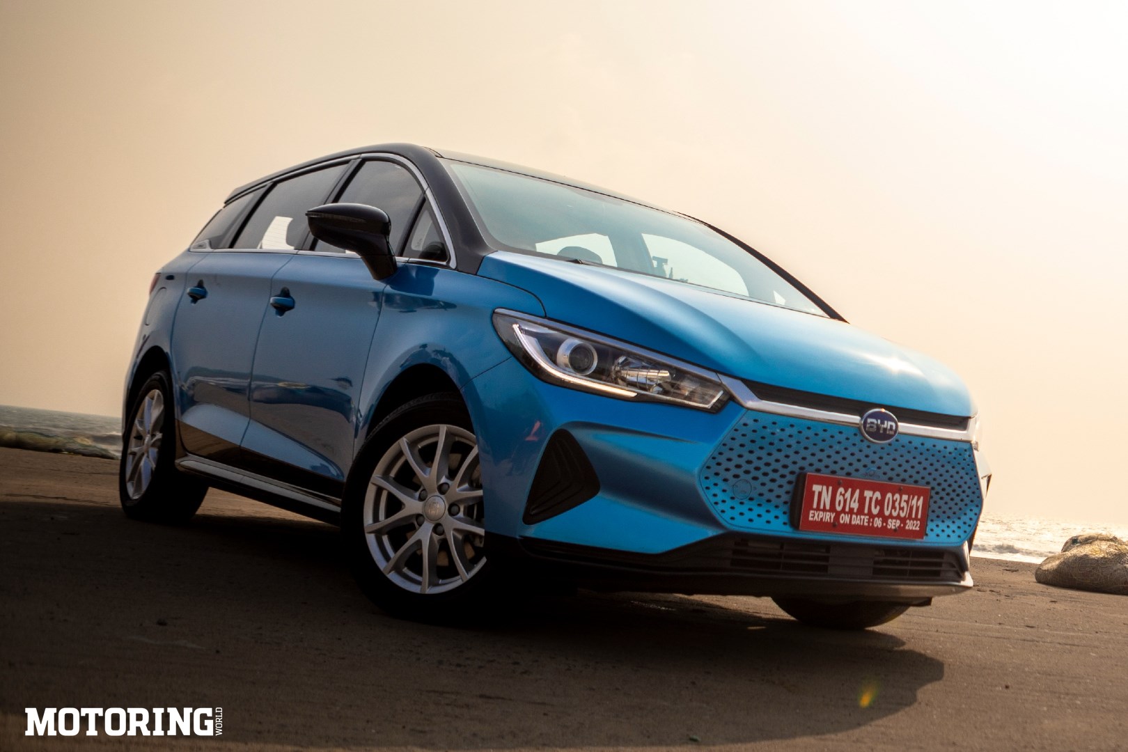 BYD e6 Review: Charging Ahead - Motoring World