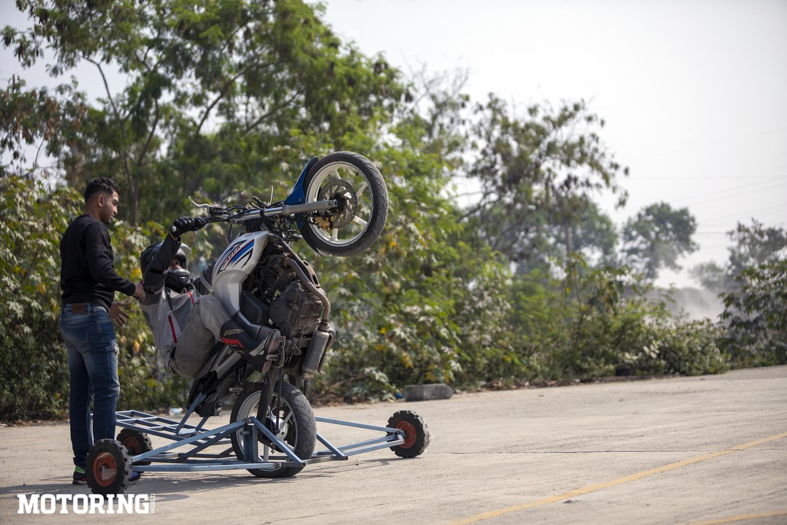 Training Wheelies On A Wheelie Machine - Motoring World