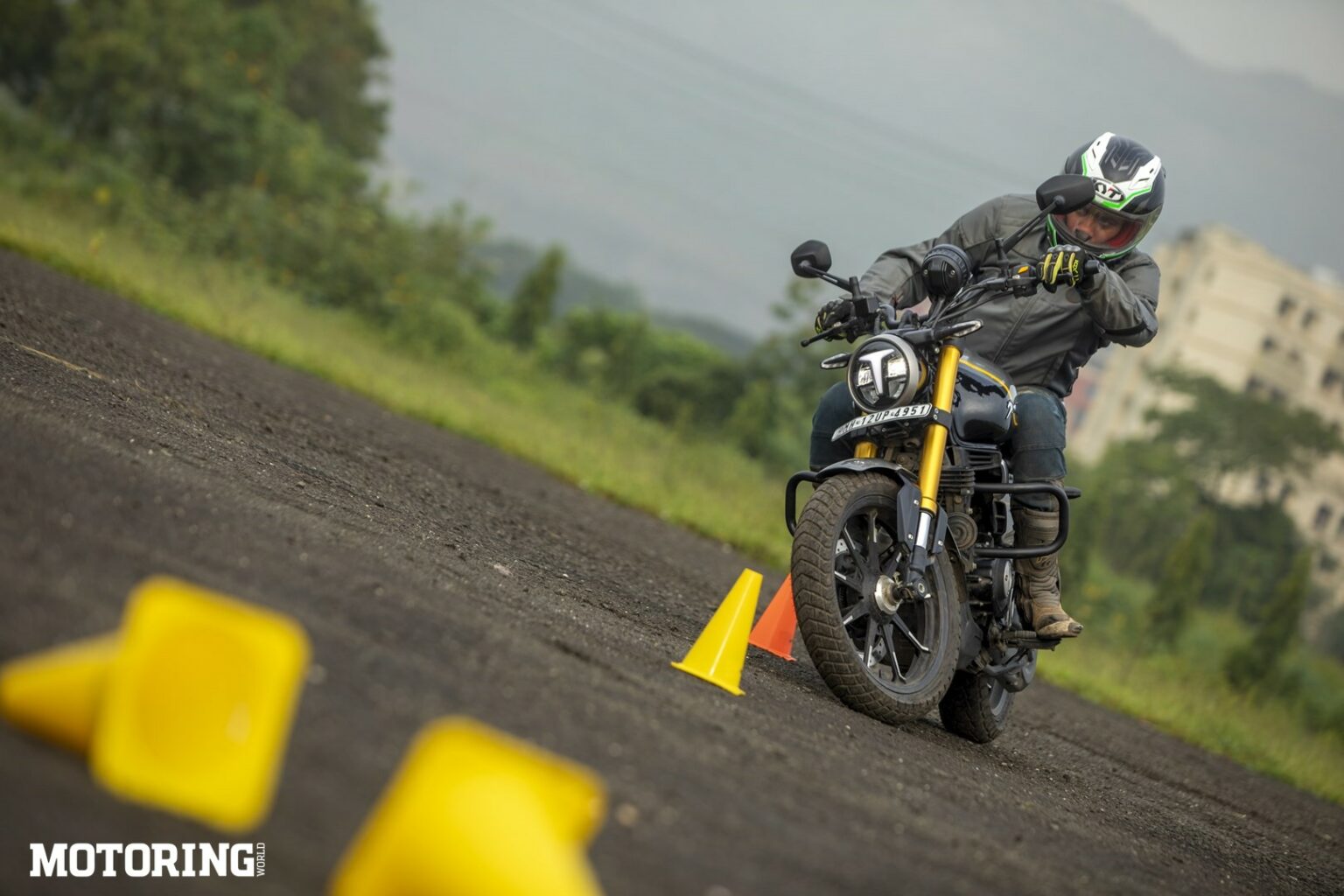 Royal Enfield Hunter VS TVS Ronin: Moto Gymkhana - Motoring World