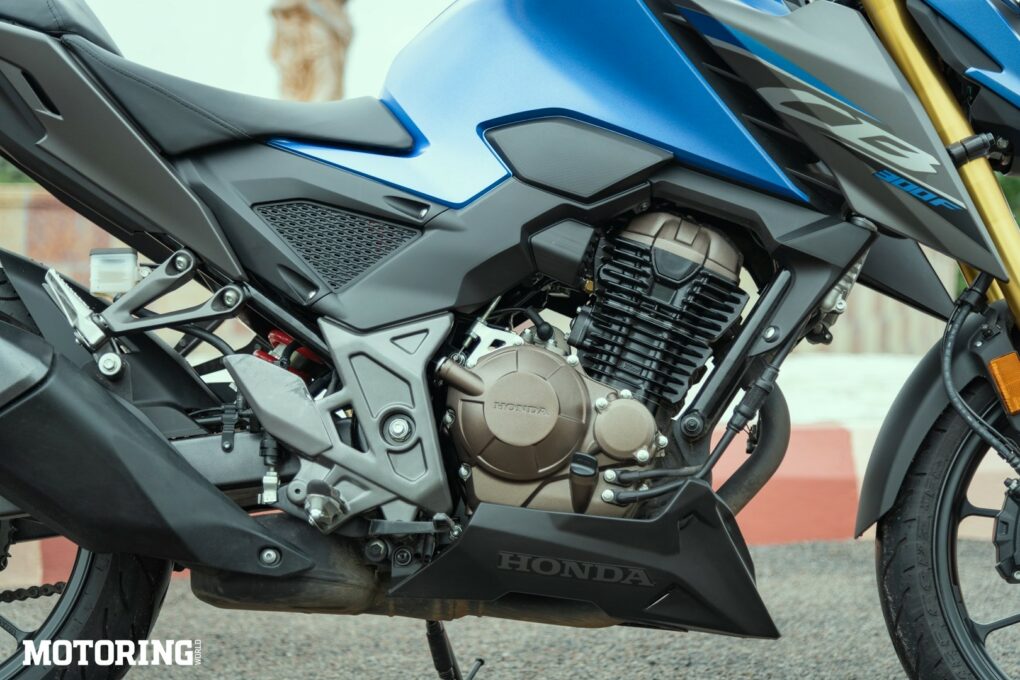 Honda CB300F Review: Weighing In - Motoring World