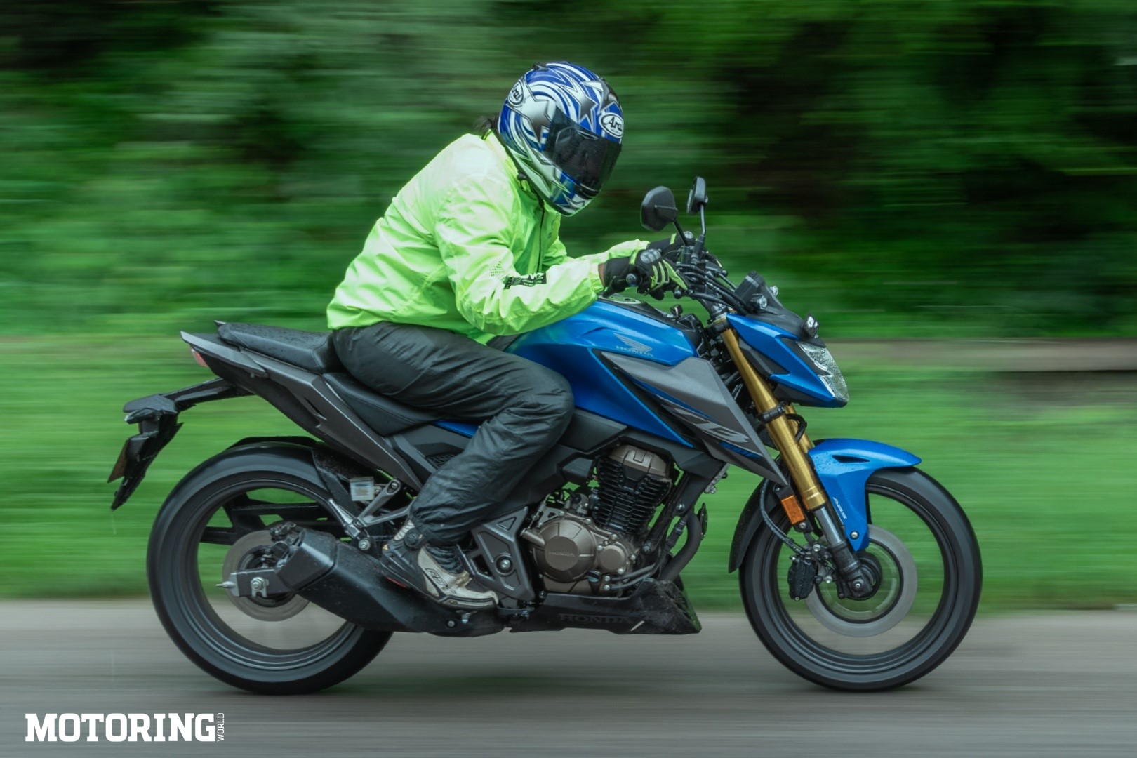 Honda CB300F Review: Weighing In - Motoring World