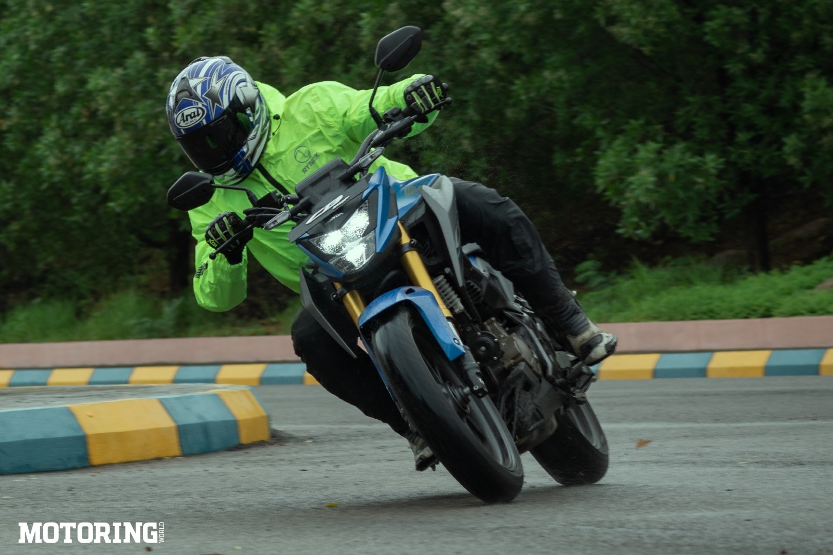 Honda CB300F Review: Weighing In - Motoring World