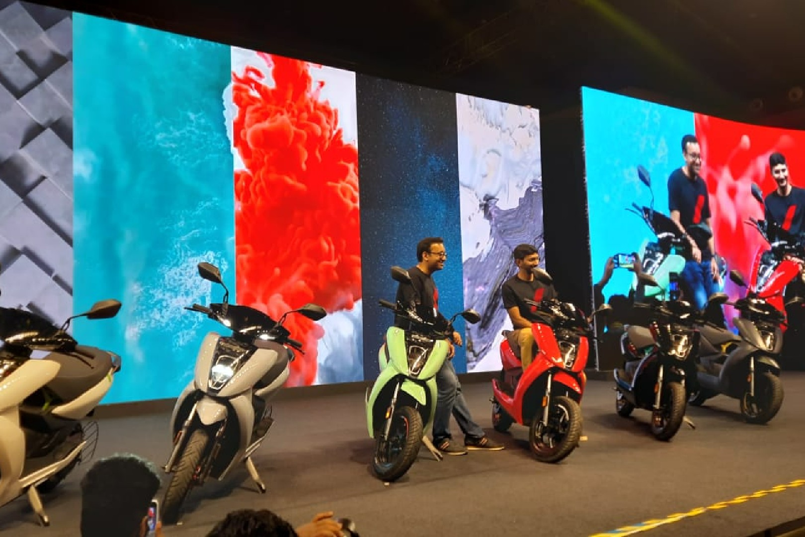Ather gives the 450X a colourful new update - Motoring World