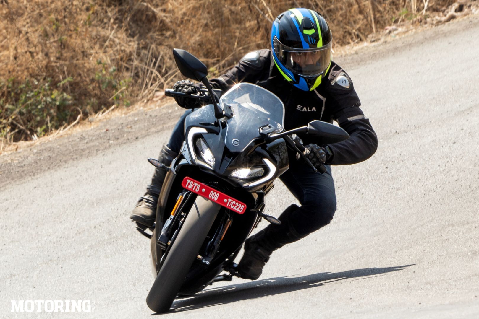 Keeway K300 R Review: Faired Fantasies - Motoring World