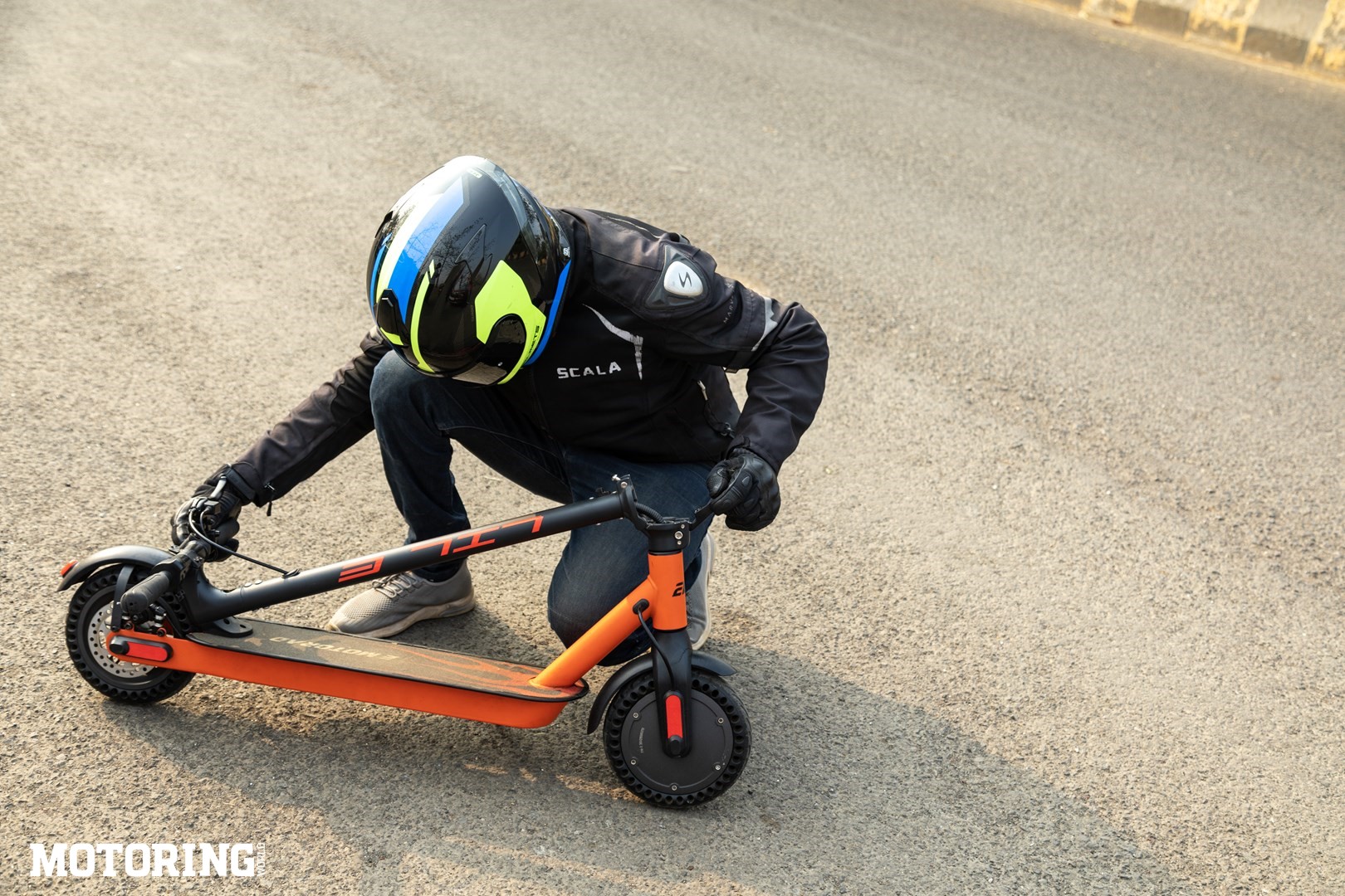 EMotorad Lil-E Review: E-Scooting Around - Motoring World