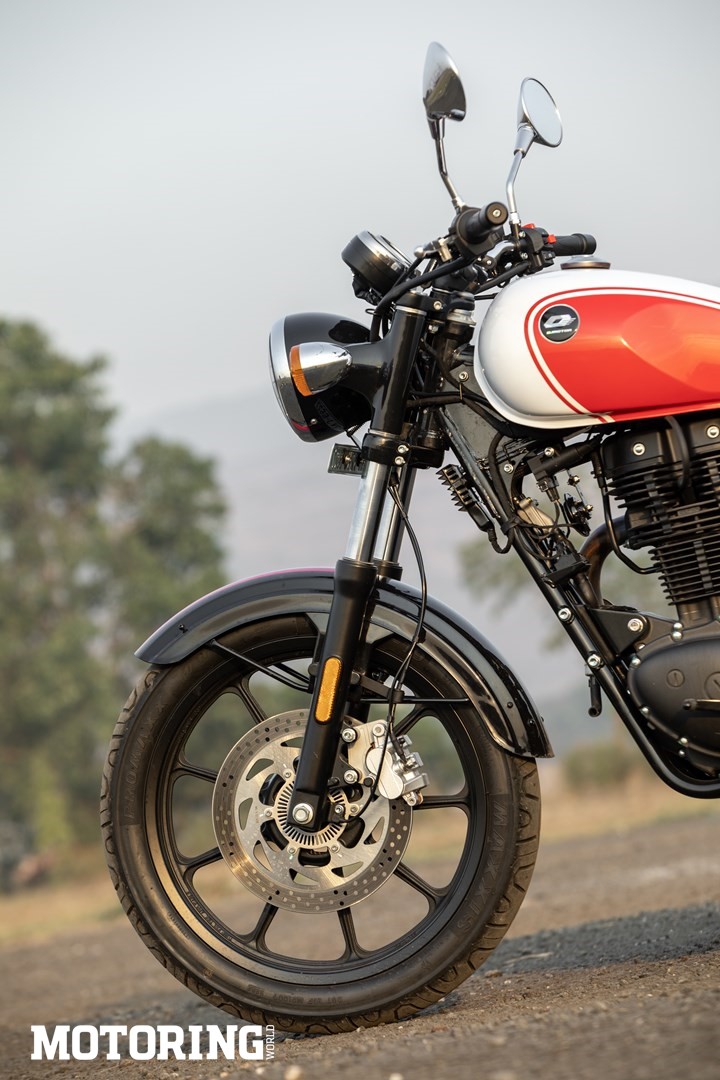 QJ Motor SRC 500 Review: Playing Catfish - Motoring World