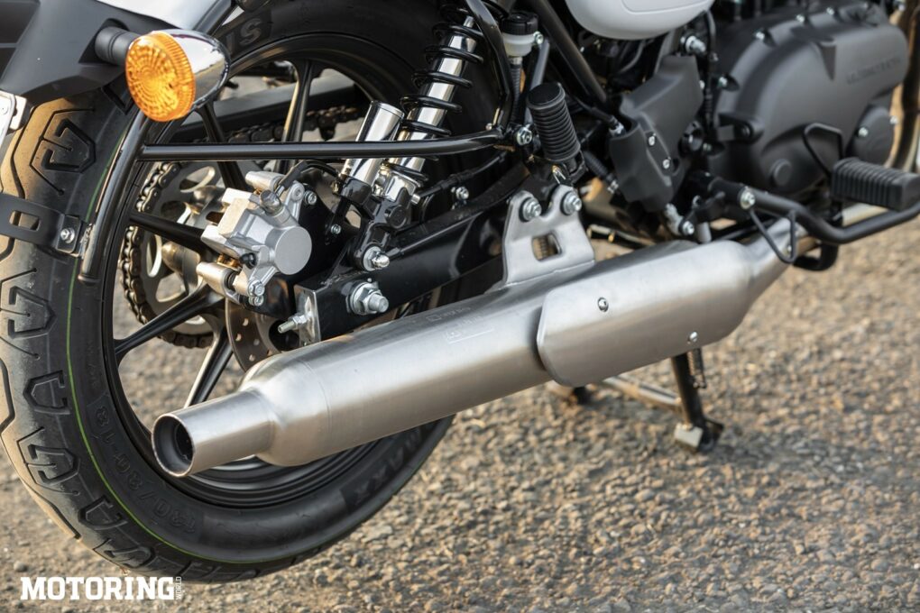 QJ Motor SRC 500 Review: Playing Catfish - Motoring World