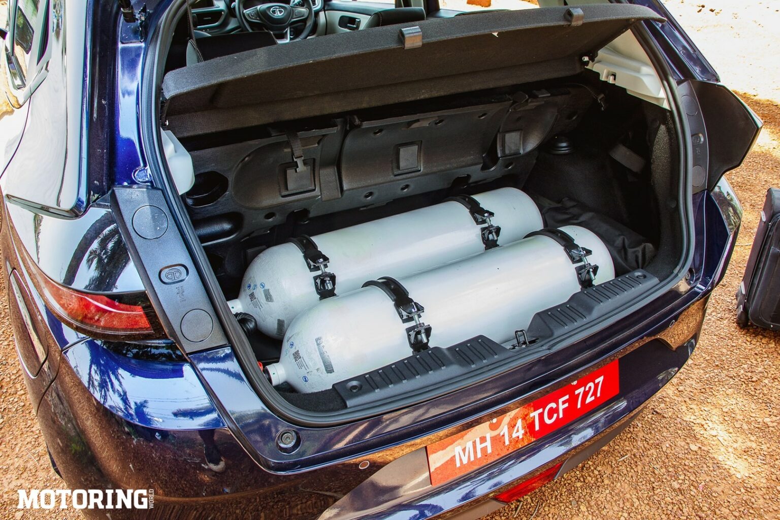 The Tata Tiago and Tigor iCNG are getting an automatic transmission ...