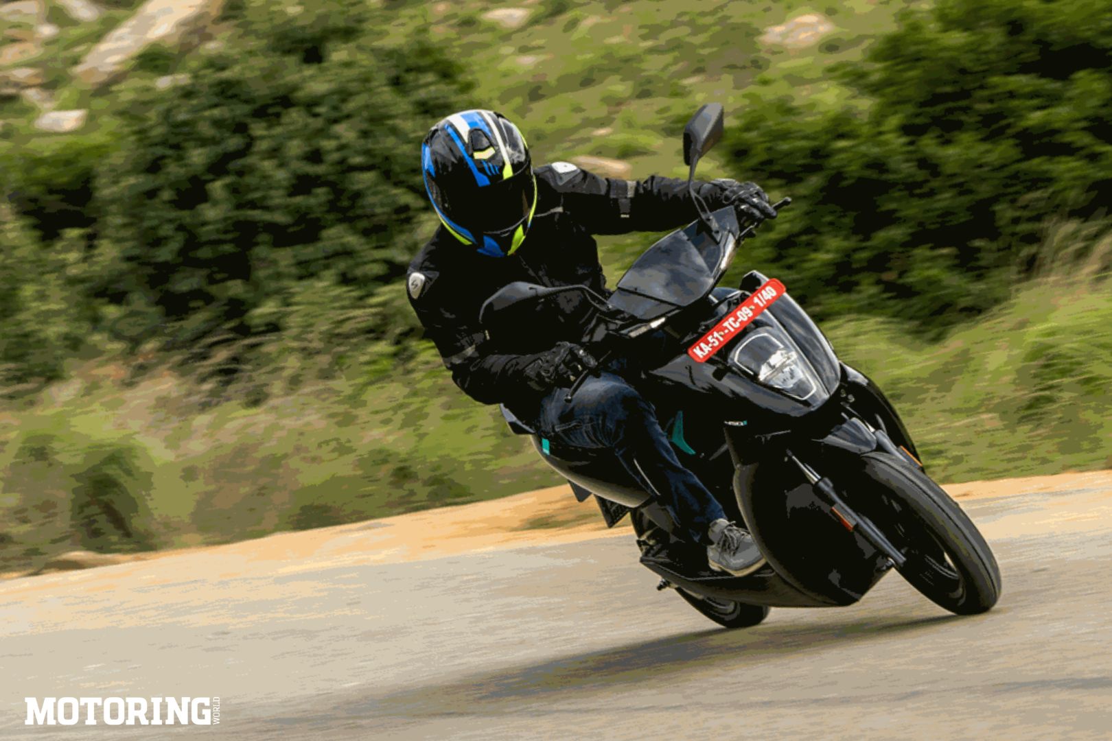 Ather 450S First Ride Review: Less Is More? - Motoring World