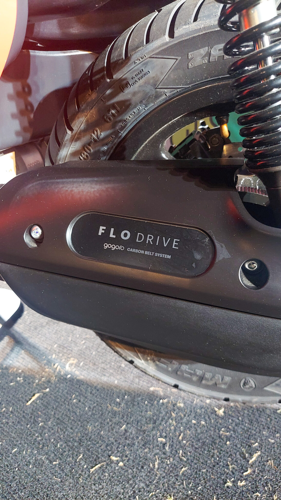 Gogoro unveils the CrossOver scooter lineup and battery swapping tech ...