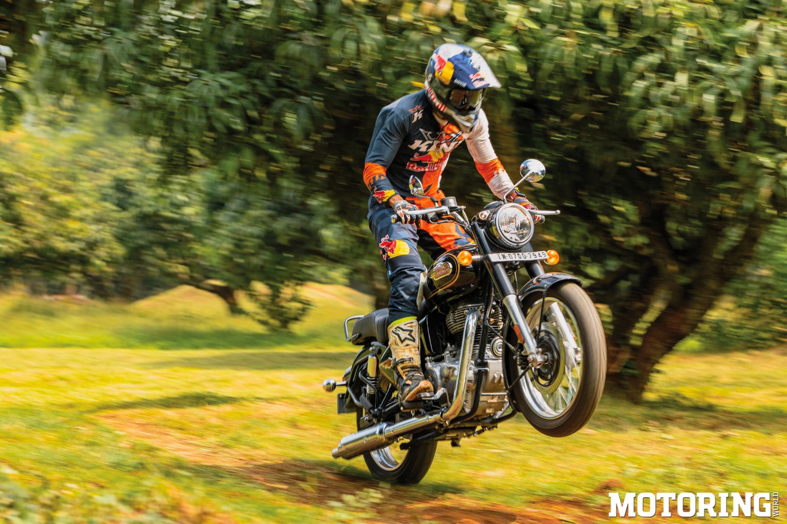 Issue Special: Royal Enfield Bullet 350 vs Himalayan — Opposite Effects ...