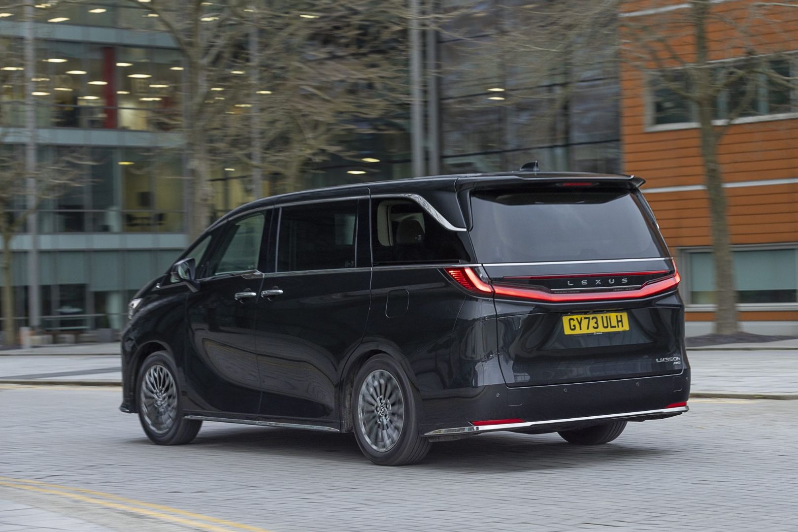 Lexus LM 350h launched, prices start from Rs 2.00 crore - Motoring World