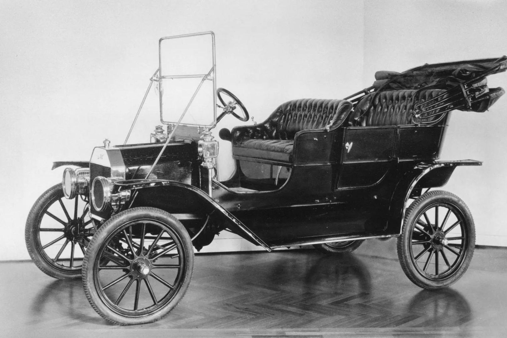 Iconic Cars Gandhi Travelled In During The Freedom Struggle - Motoring ...