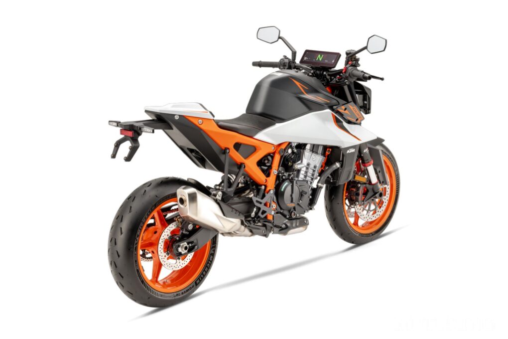 2025 KTM 990 Duke R Unveiled - Motoring World