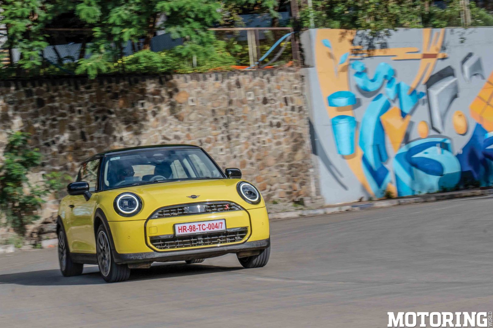 Mini Cooper S: Social Butterfly - Motoring World