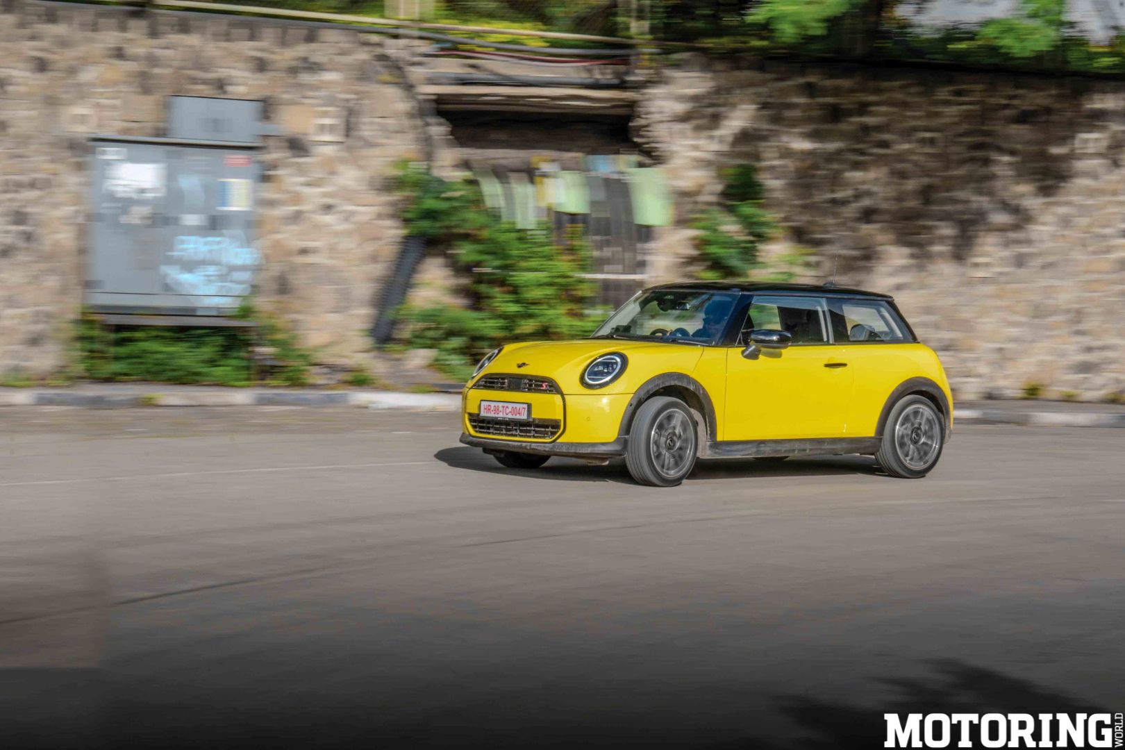 Mini Cooper S: Social Butterfly - Motoring World