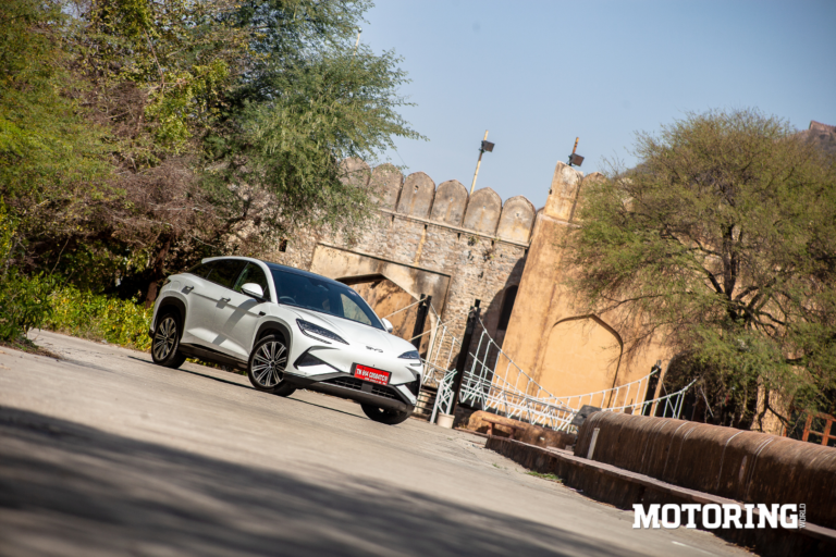 QJ Motor SRV 300 Review: Pocket Cruiser - Motoring World