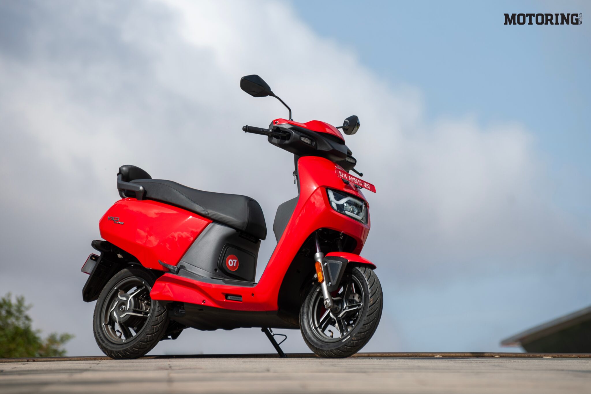 Hero Vida VX2 First Ride Review: Plug. Play. Practical? - Motoring World