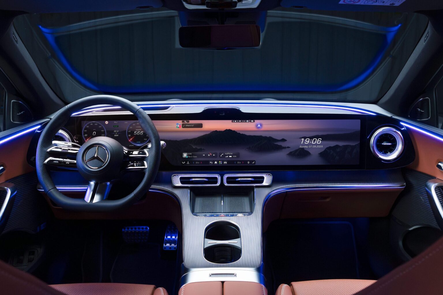 New Mercedes-Benz GLC EV Debuts: 713 km Range, Hyperscreen Cabin, and a ...